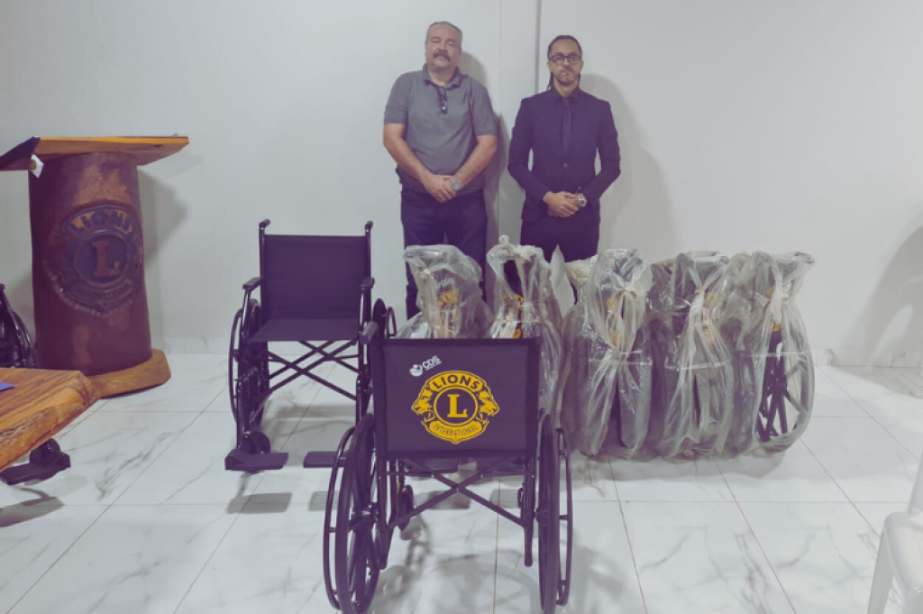 Lions Clube de Juara recebe novas cadeiras com apoio do MPMT