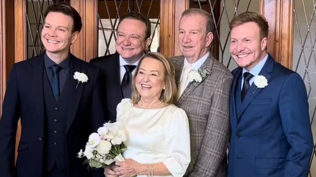 Michel Teló celebra 50 anos de casamento dos pais com festa em família ...